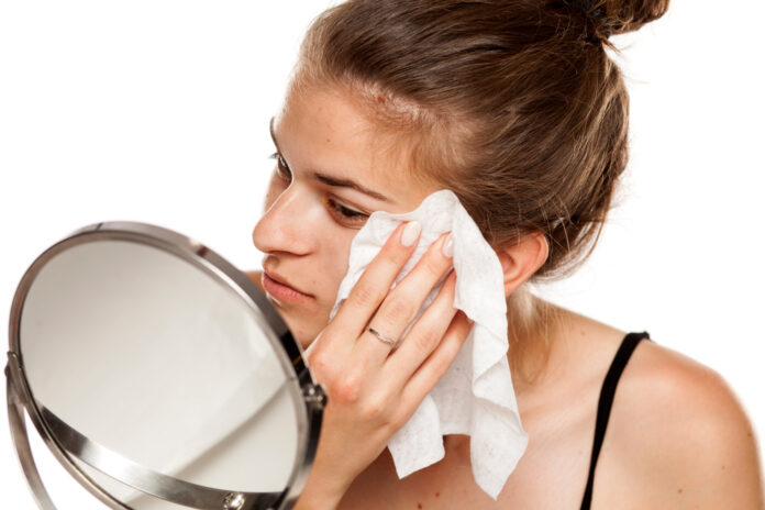Hot or cold water? The best temperature for healthy skin